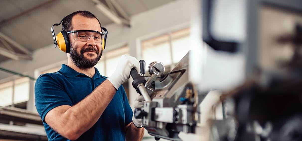 Frontline Worker Insights in Manufacturing Safety - Anvl